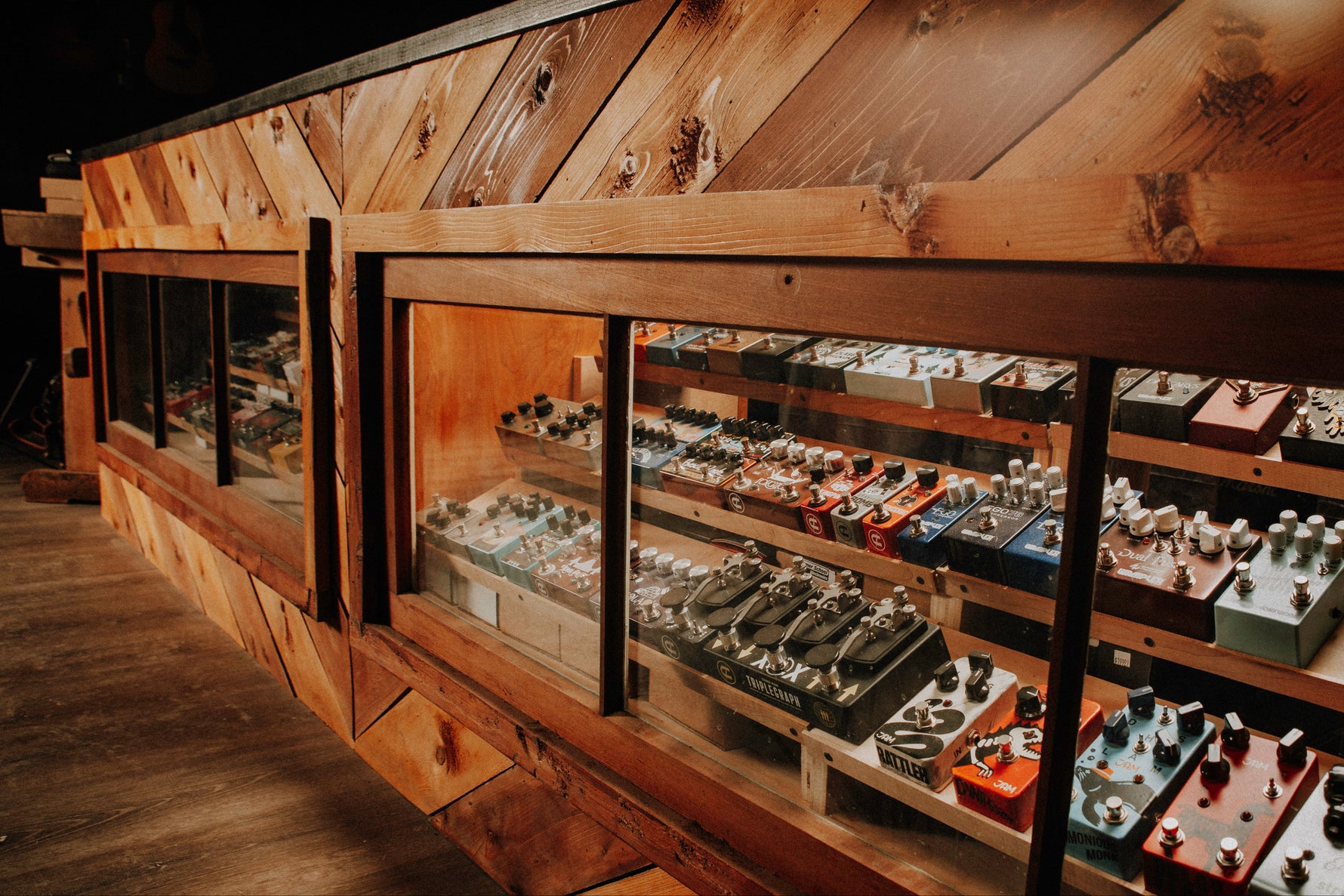 Circle Strings Guitar Shop